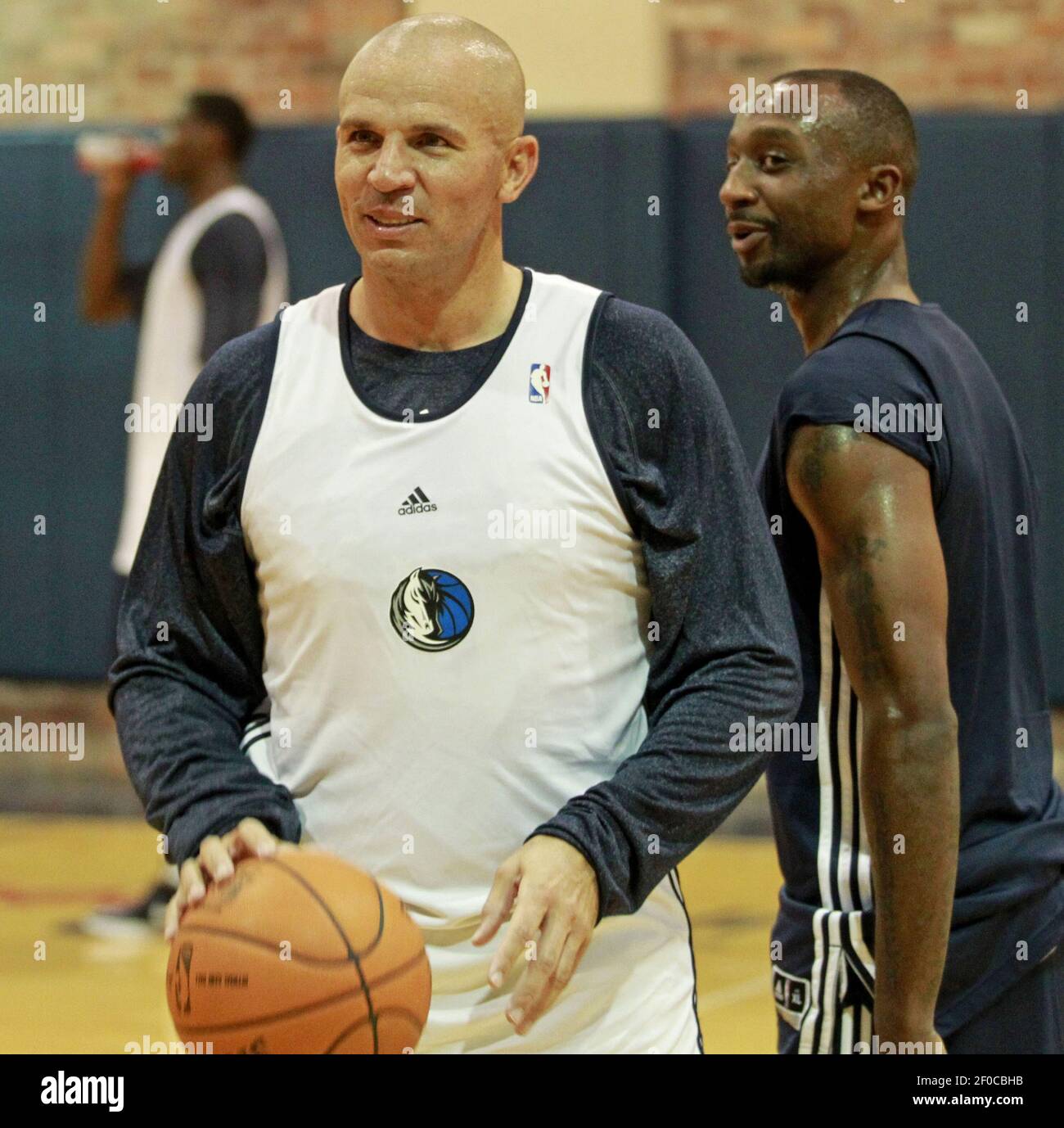 The Dallas Mavericks' Jason Kidd, left, and Jason Terry, right, during ...