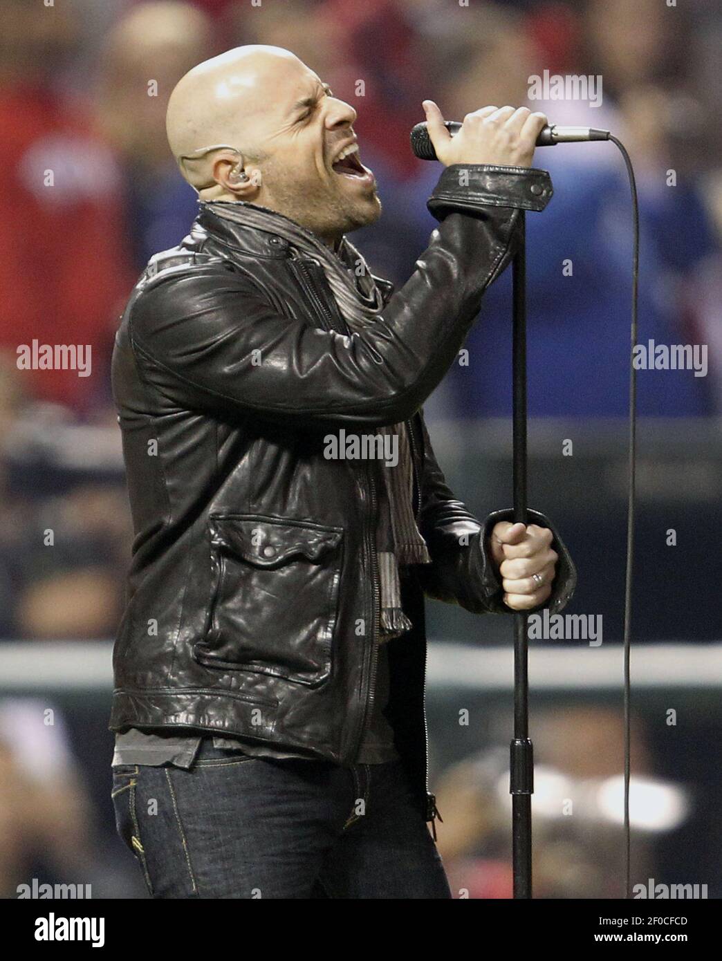 "American Idol" alum Chris Daughtry sings the National Anthem prior to ...