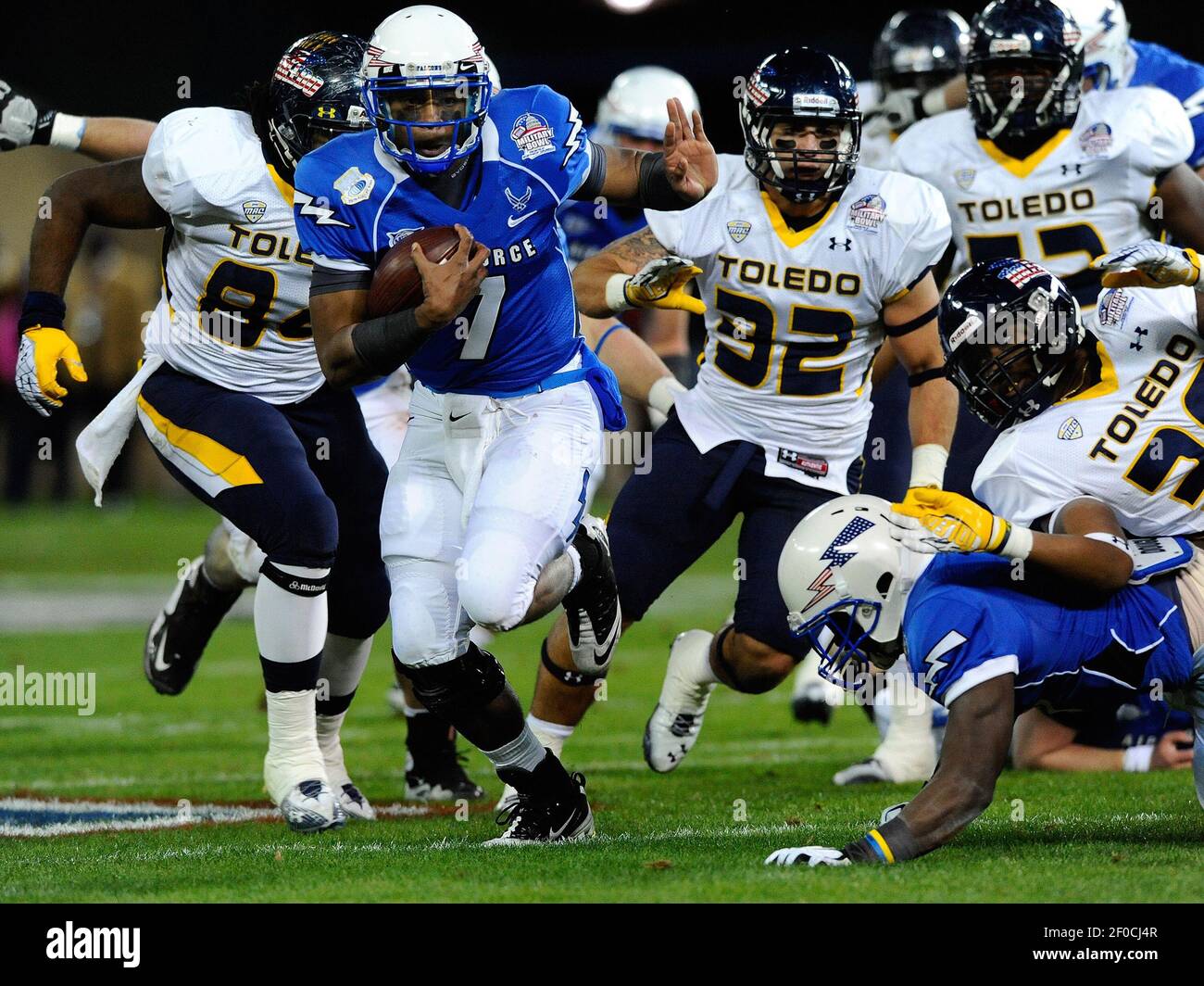 Air Force quarterback Tim Jefferson scores on a 22-yard run in the ...