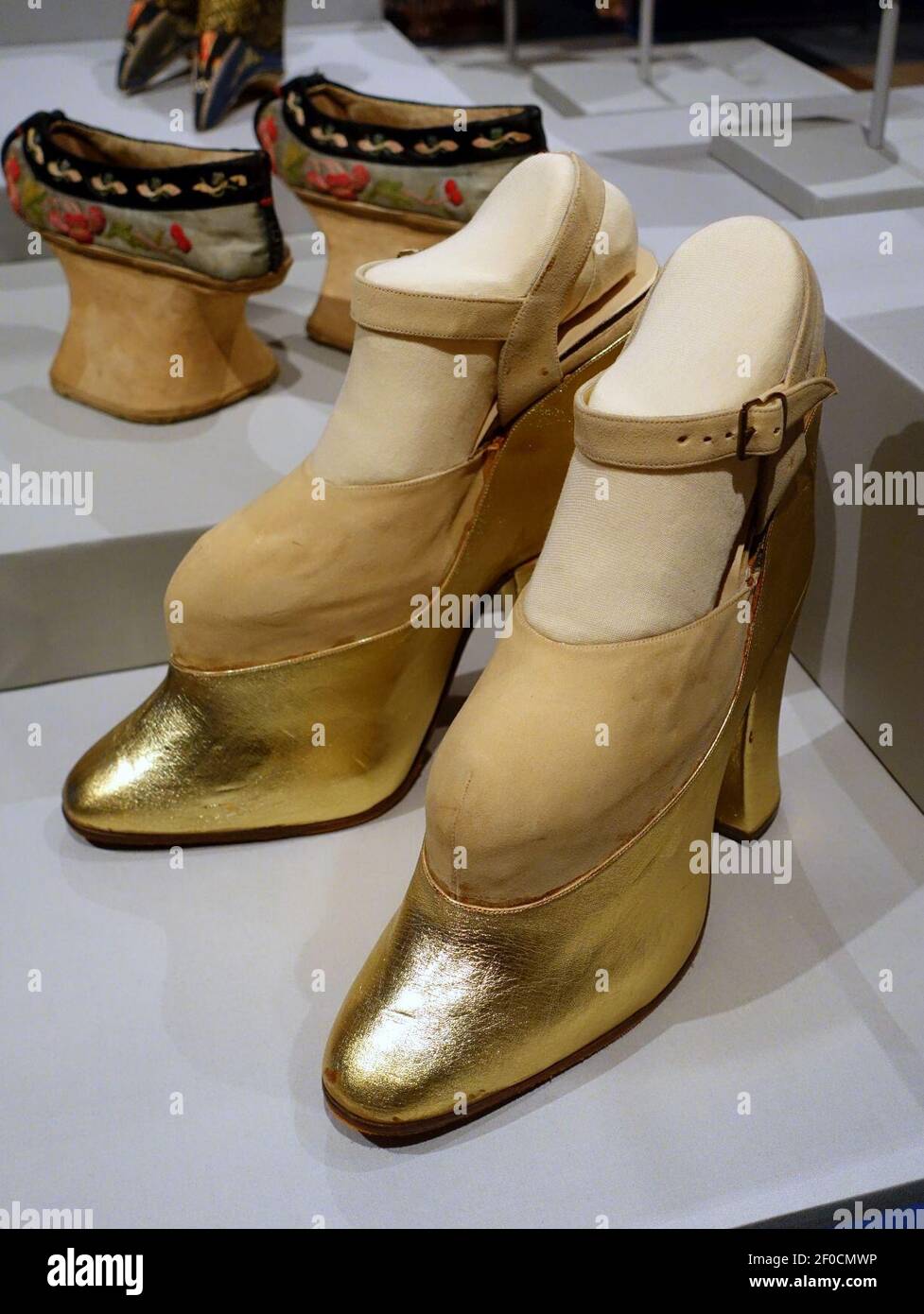 Vintage platform shoes hi-res stock photography and images - Alamy