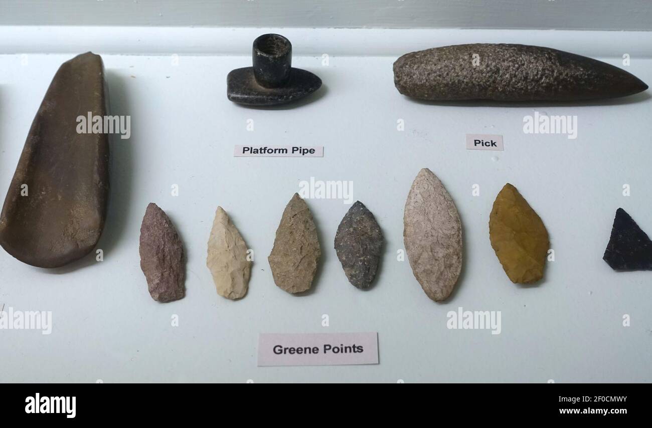 Platform pipe, pick, and Greene points Stock Photo - Alamy