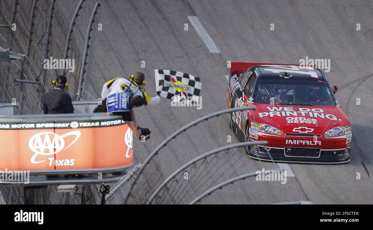 Tony Stewart wins the AAA Texas 500 at Texas Motor Speedway, Sunday ...