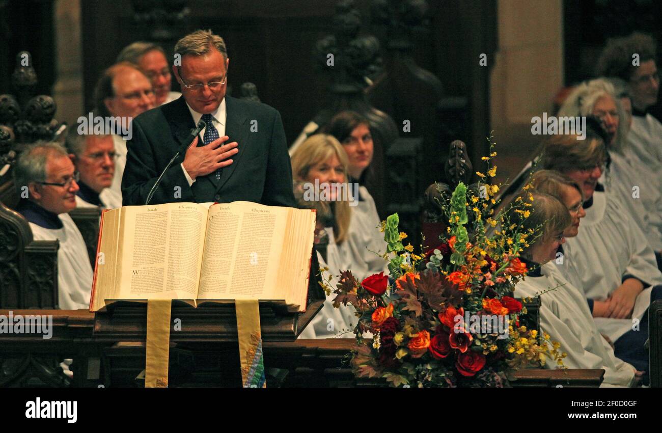 Ted Mondale speaks at the memorial service for his sister, Eleanor ...