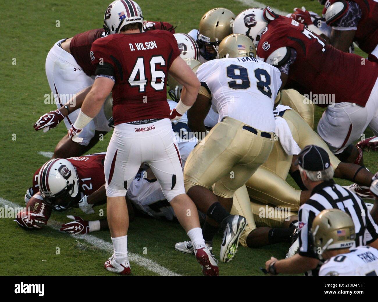 South Carolina running back Marcus Lattimore (21) scores on a 6-yard ...