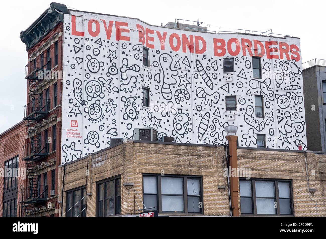 Love beyond borders hi-res stock photography and images - Alamy