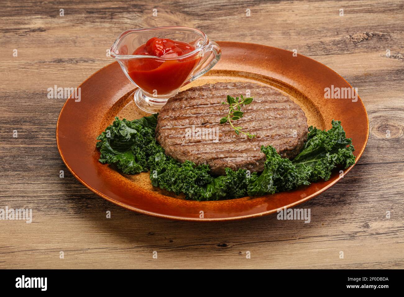 Grilled tasty beef cutlet for burger Stock Photo - Alamy