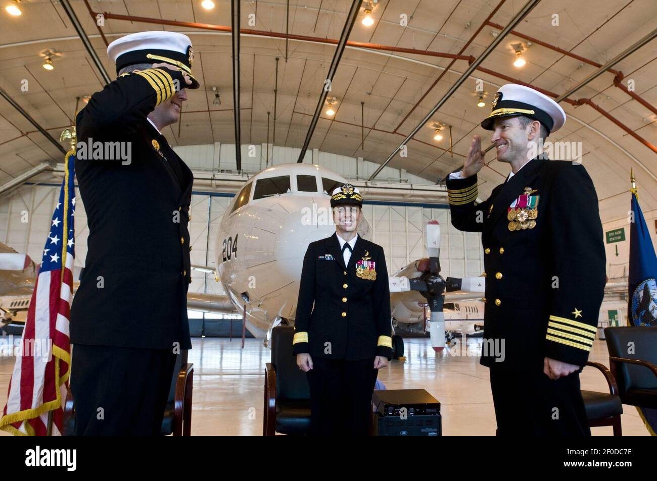 PMA-290 program office welcomes new commander 160330 Stock Photo - Alamy