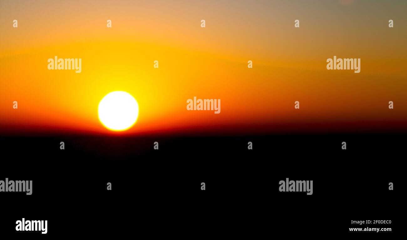 Blurred sun falling down hi-res stock photography and images - Alamy