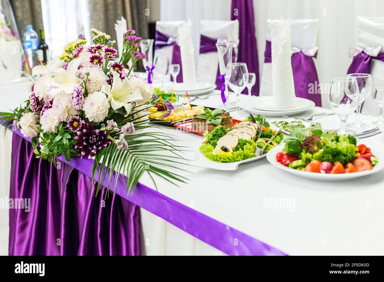 Decorated food plate hi-res stock photography and images - Alamy