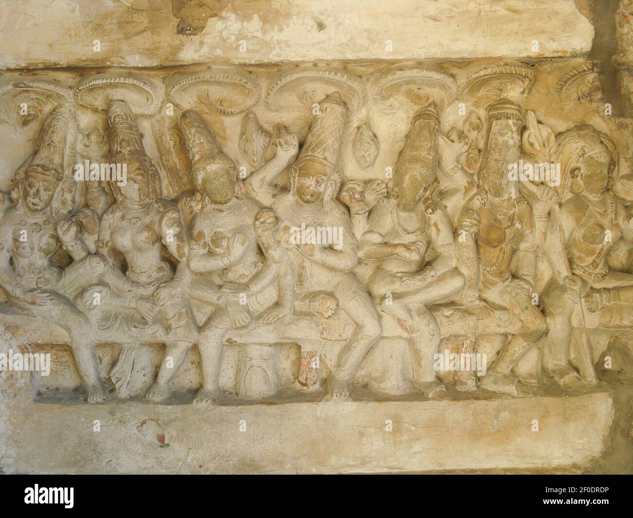 Lord shiva and parvati statue hi-res stock photography and images - Alamy