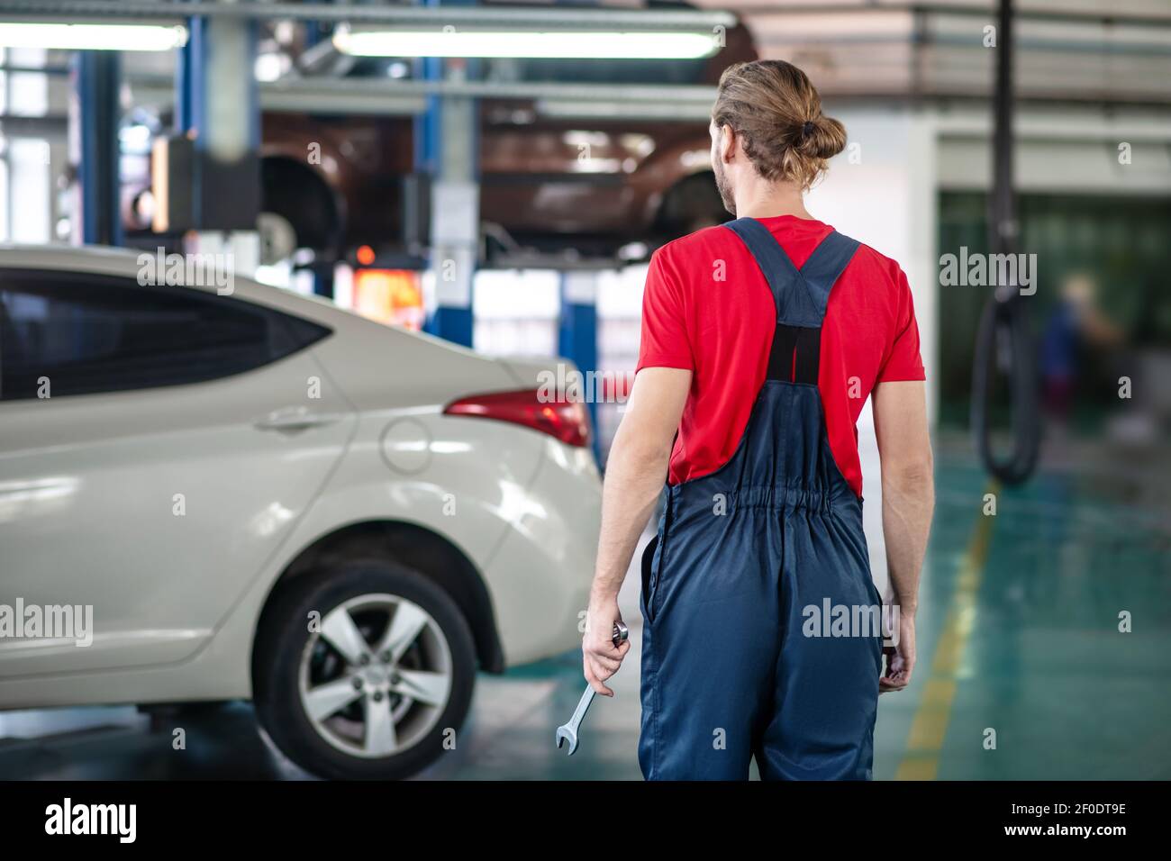 Auto mechanic hi-res stock photography and images - Alamy