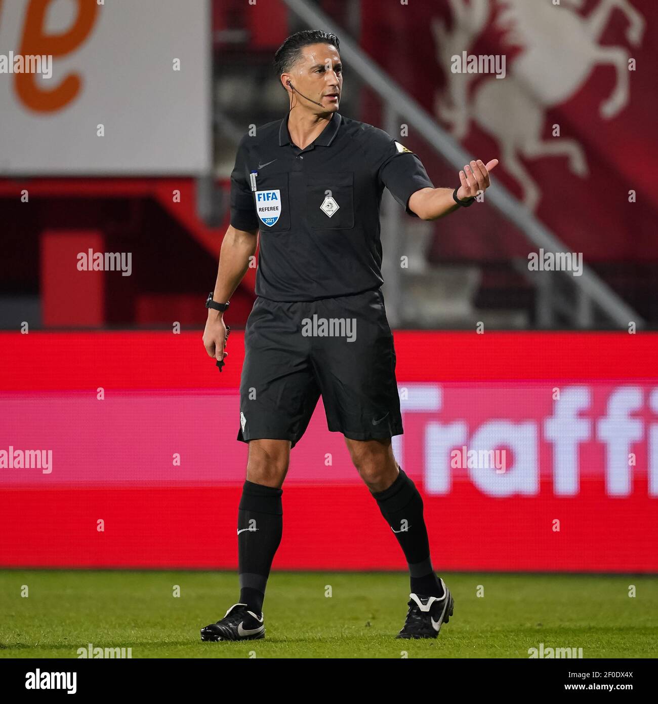 Referee serdar gozubuyuk hi-res stock photography and images - Alamy