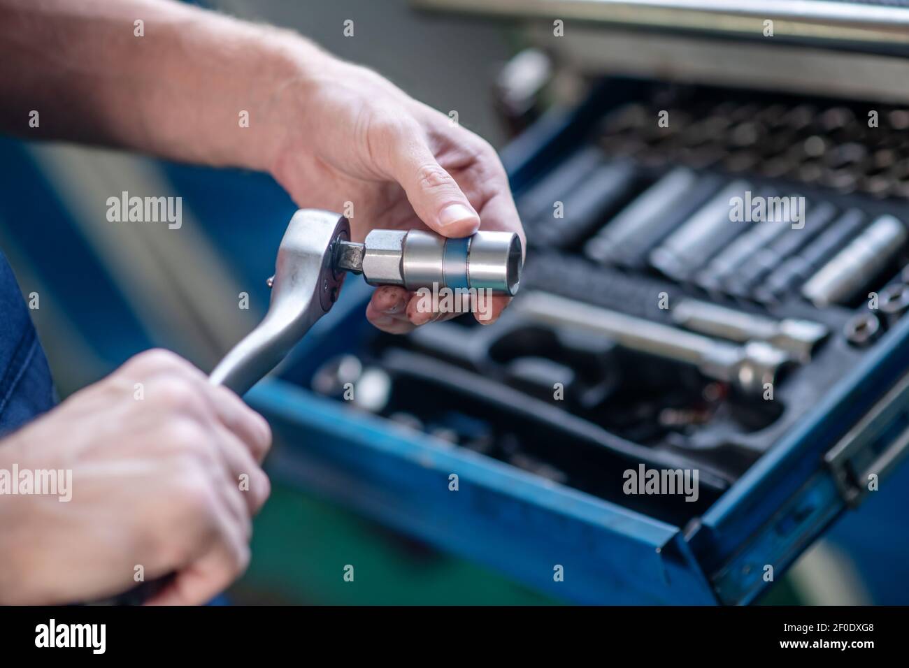 Hands fixture hi-res stock photography and images - Alamy
