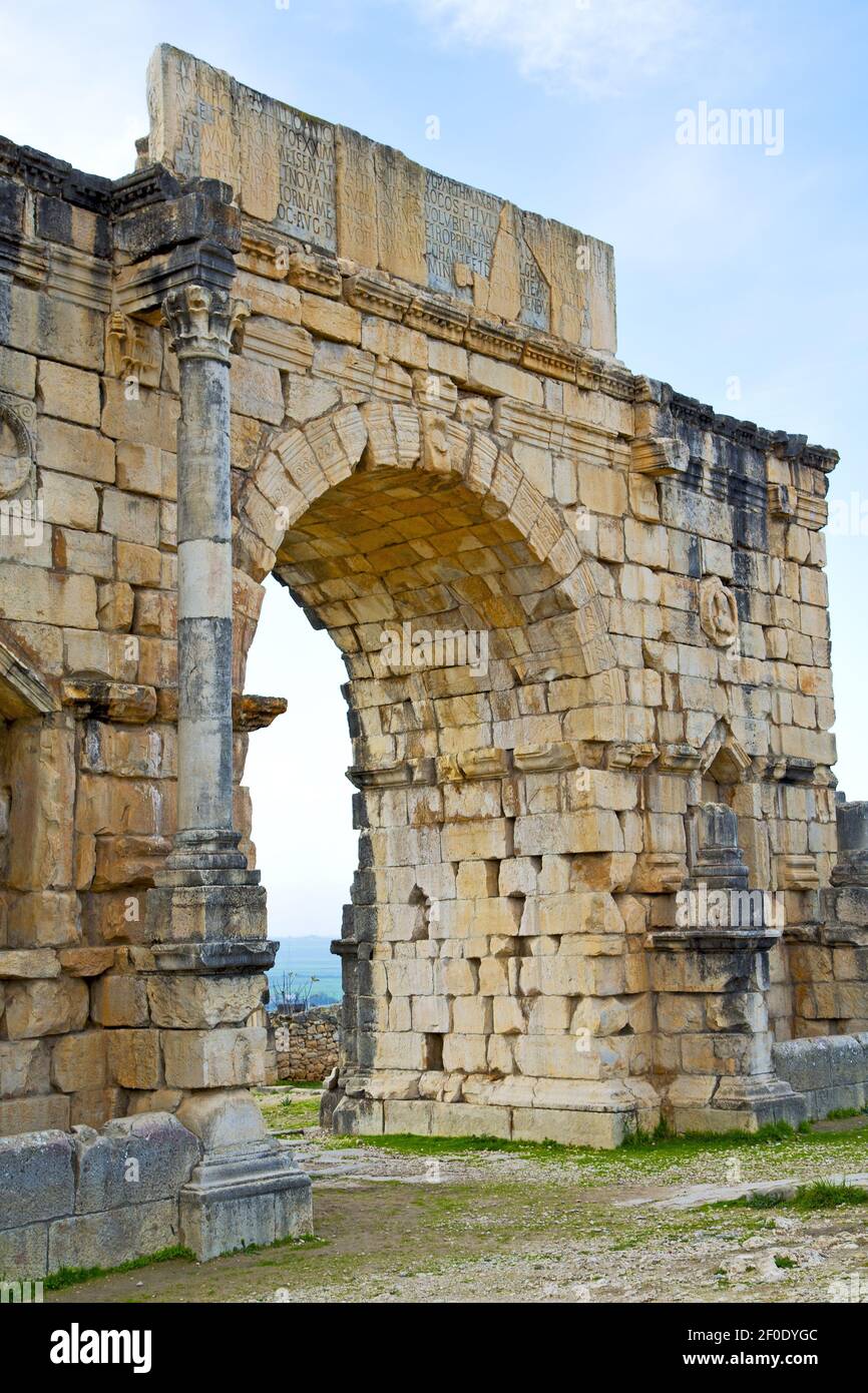 Roman deteriorated monument and site Stock Photo - Alamy