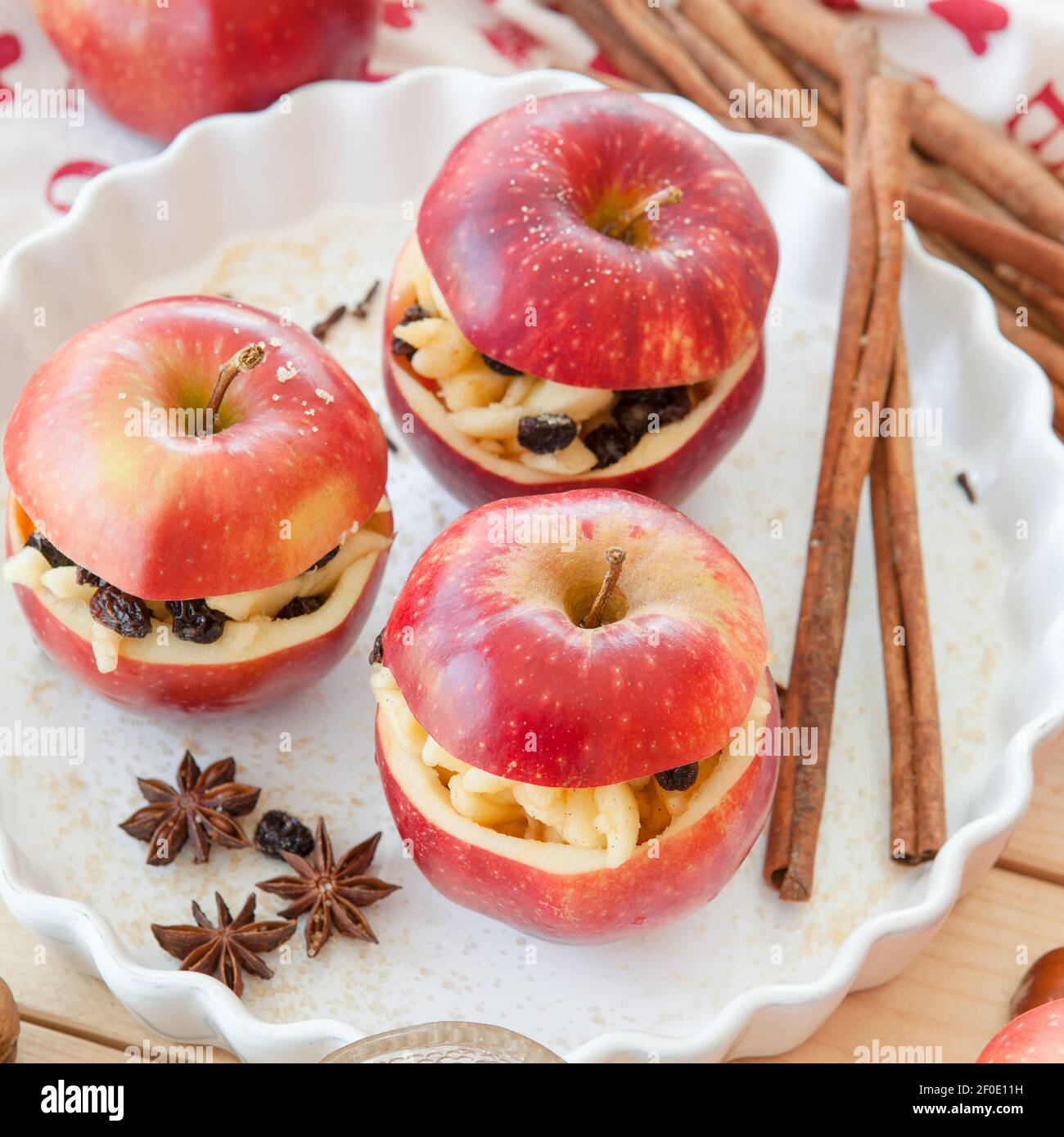 Prepare roast apples Stock Photo - Alamy