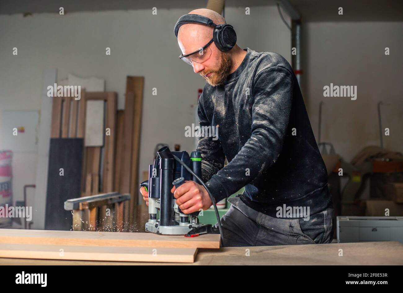 Manual woodworker carpenter cutting board hi-res stock photography and images - Alamy
