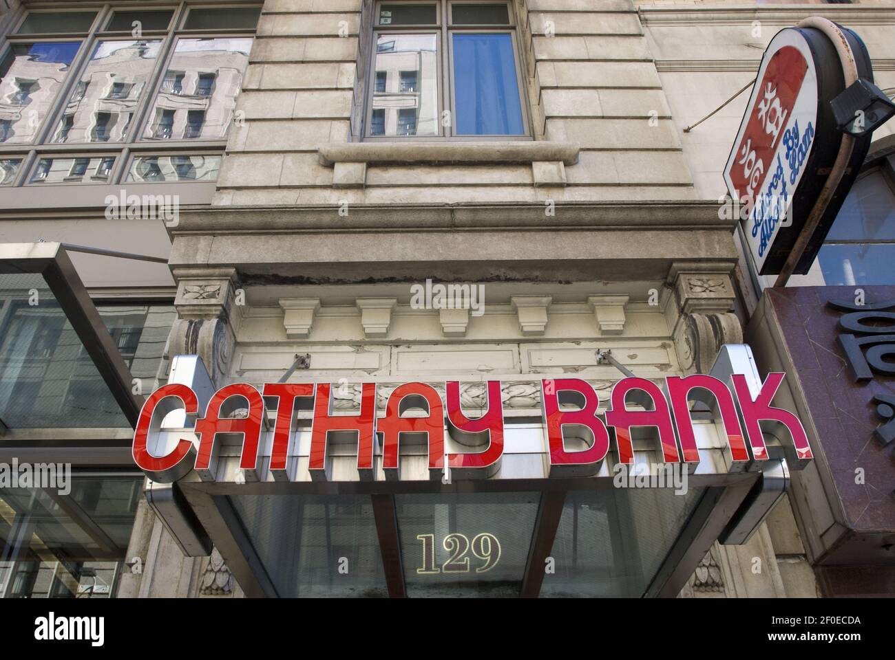 Cathay bank a chinatown hi-res stock photography and images - Alamy