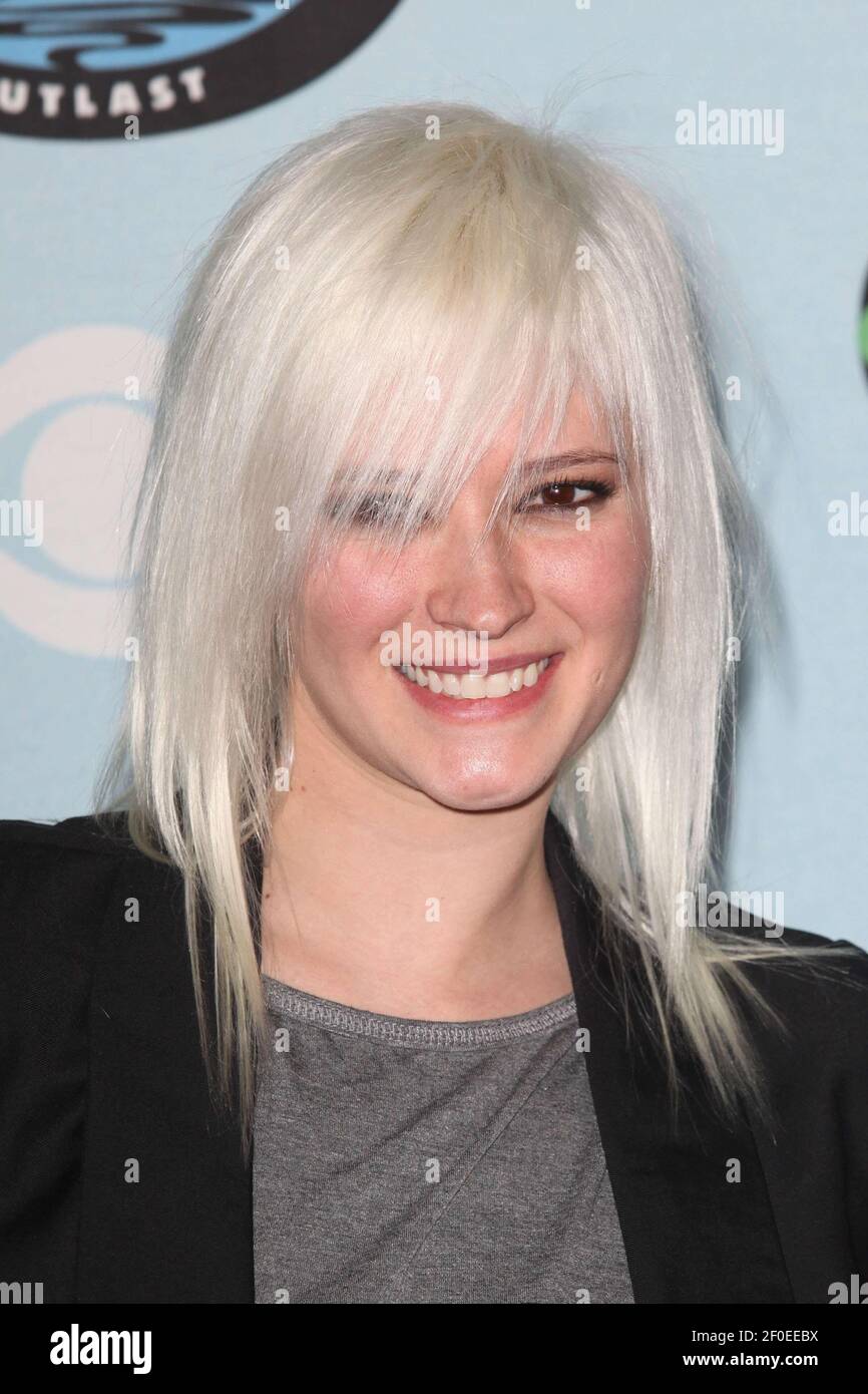09 January 2010- Hollywood, California- Courtney Yates arrives at the ...