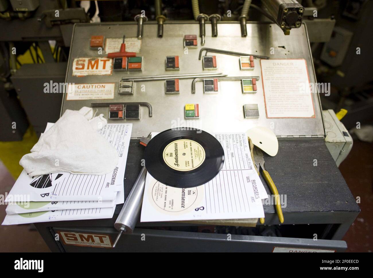 5 January 2010 Ã Nashville, Tennessee Ã Records being produced. United ...