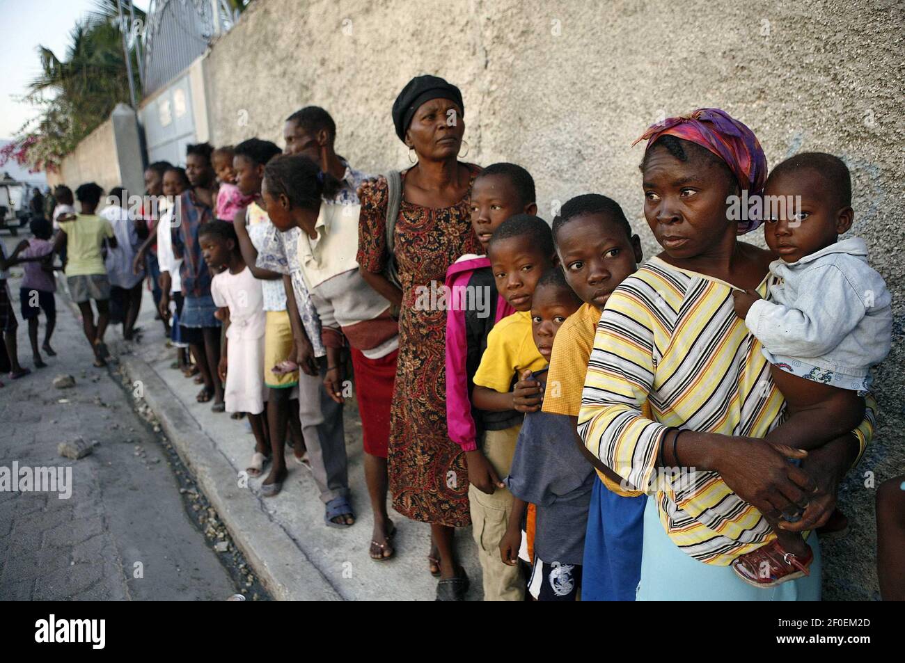 24 January 2010 - Cite Soleil, Haiti - Haitians in the seaside slum of ...