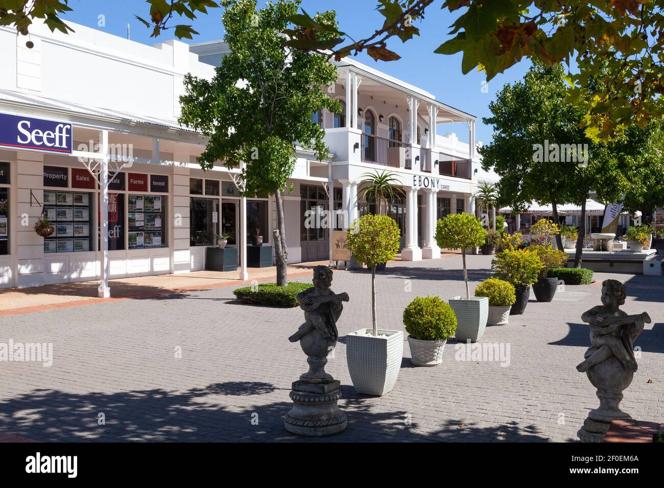 Ebony curated hi-res stock photography and images - Alamy