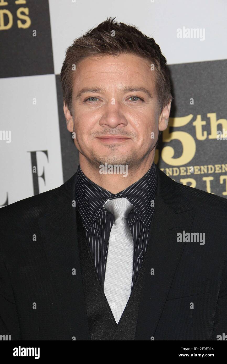 05 March 2010- Los Angeles, California- Jeremy Renner arrives at the ...