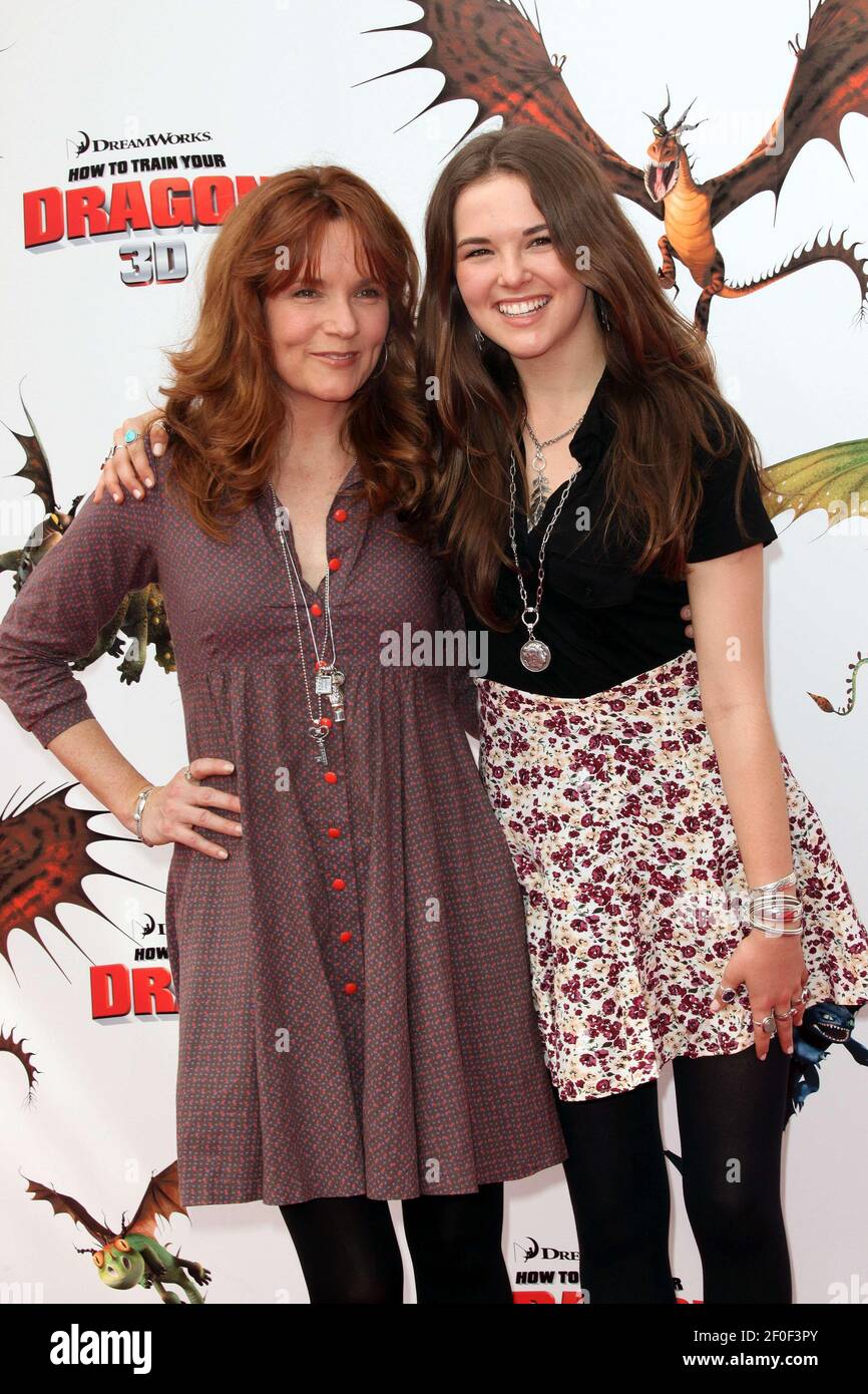 21 March 2010- Universal City, California- Lea Thompson and daughter ...