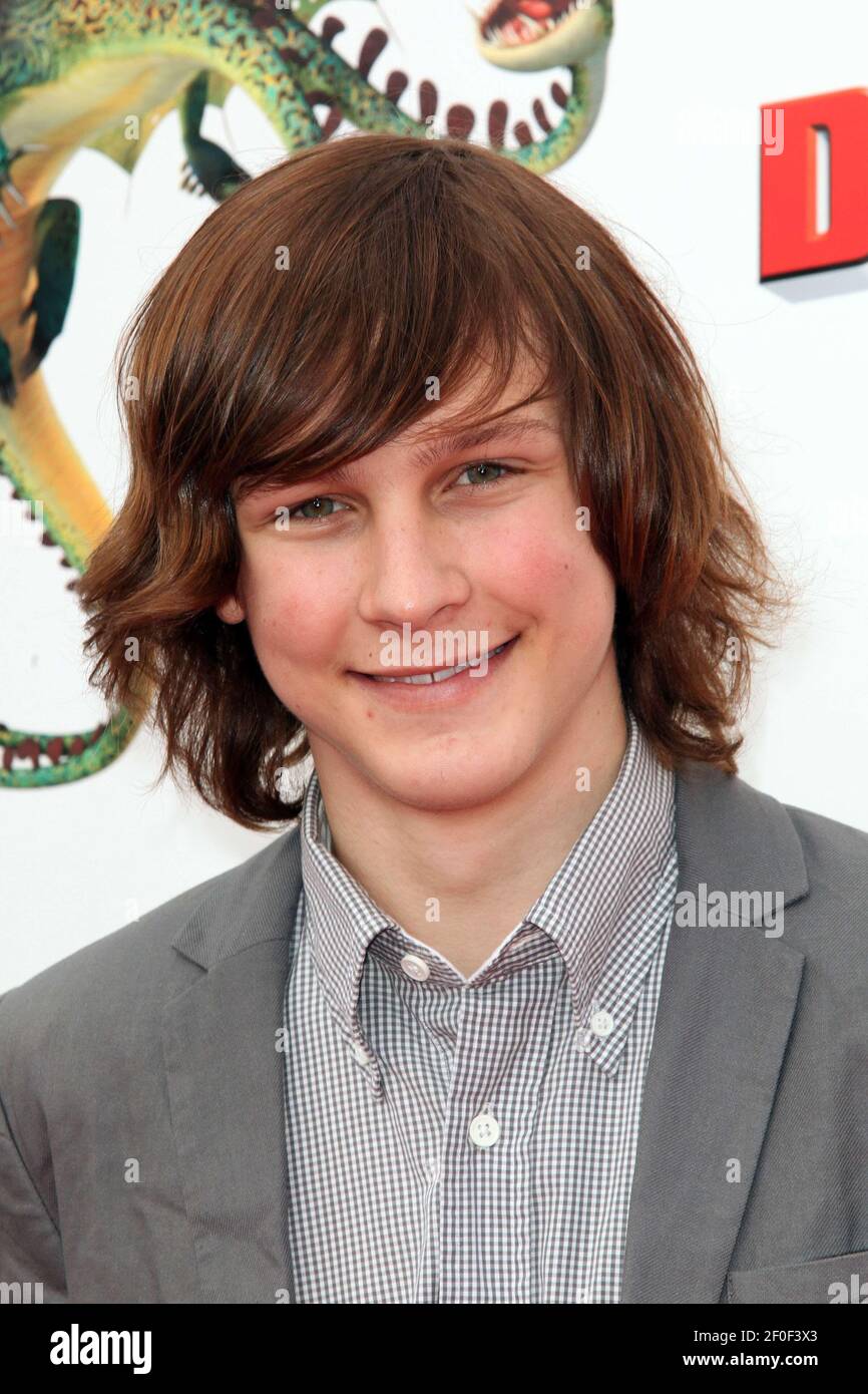 21 March 2010- Universal City, California- Logan Miller arrives to the ...