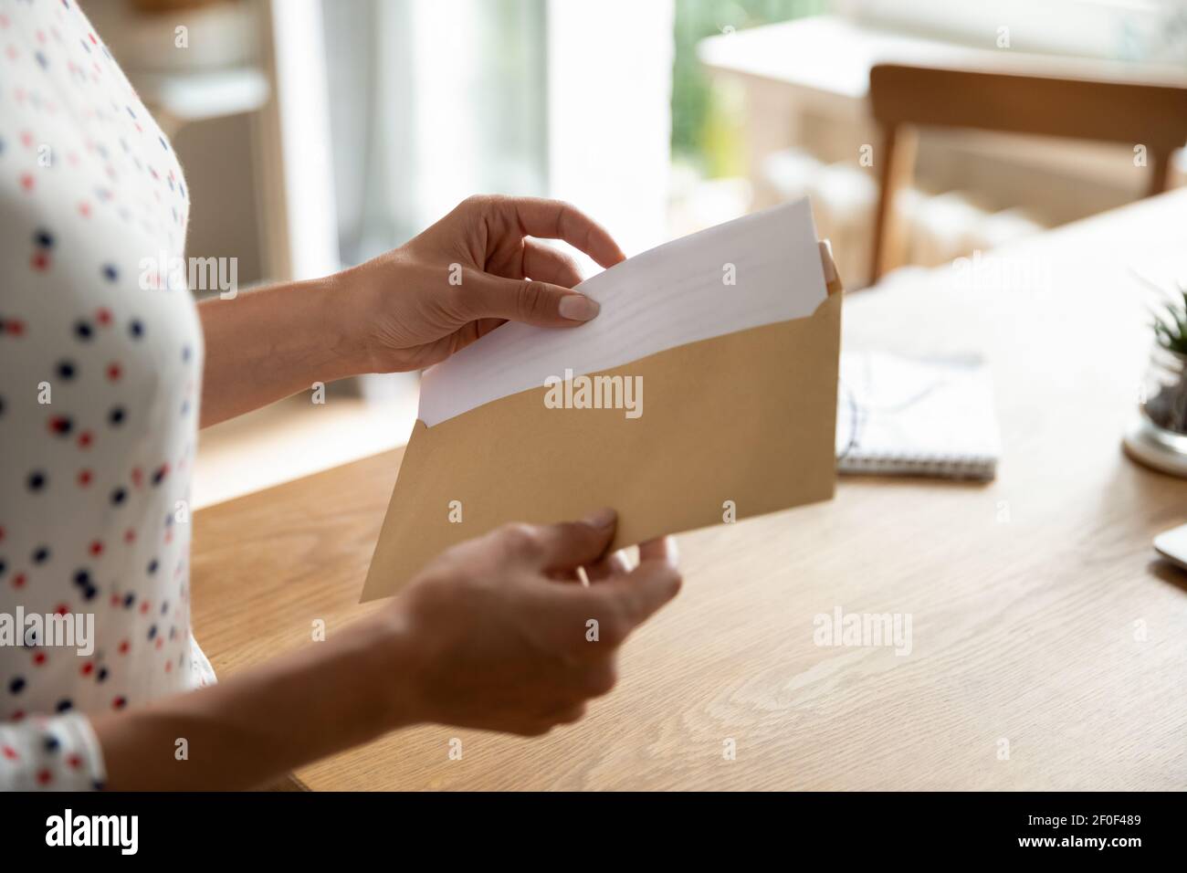 Female writing love letter hi-res stock photography and images - Alamy