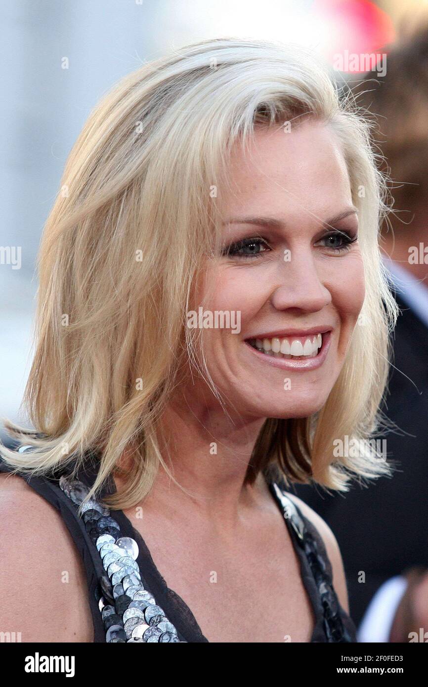 11 May 2010- Hollywood, California- Jennie Garth arrives at the ...