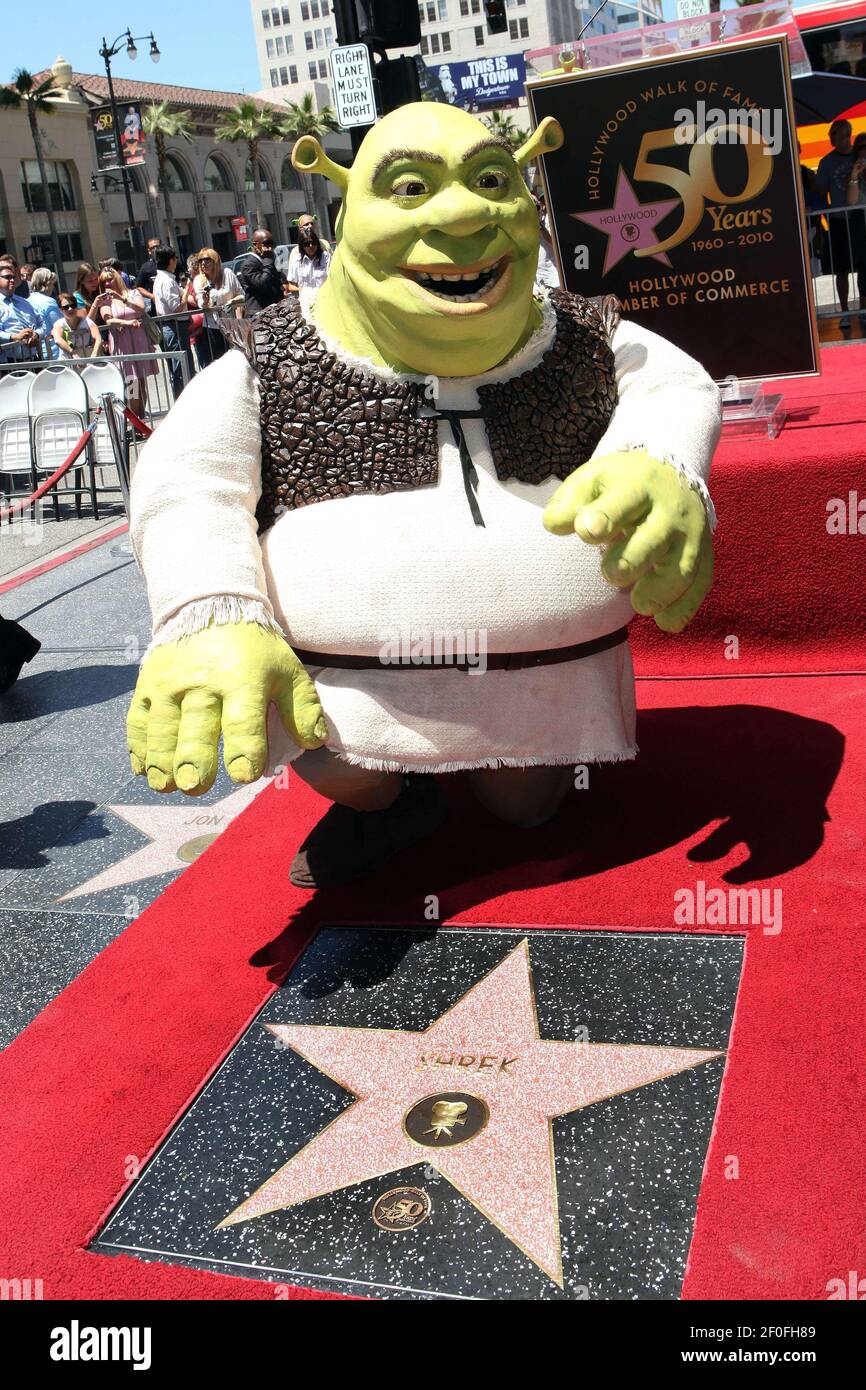 19 May 2010- Hollywood, California- Shrek poses as he receives a star ...