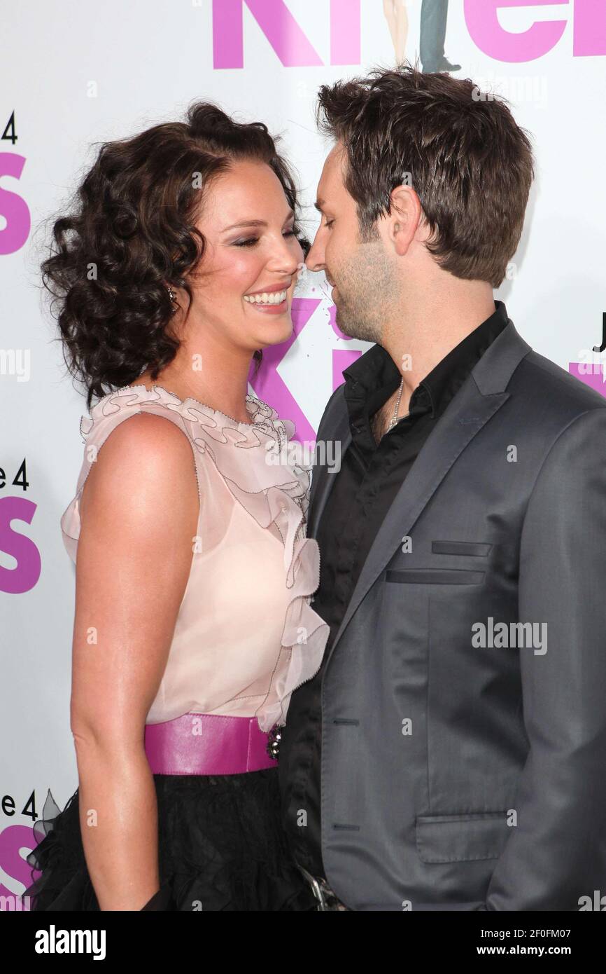 01 June 2010- Hollywood, CA - Actress Katherine Heigl and husband Josh ...