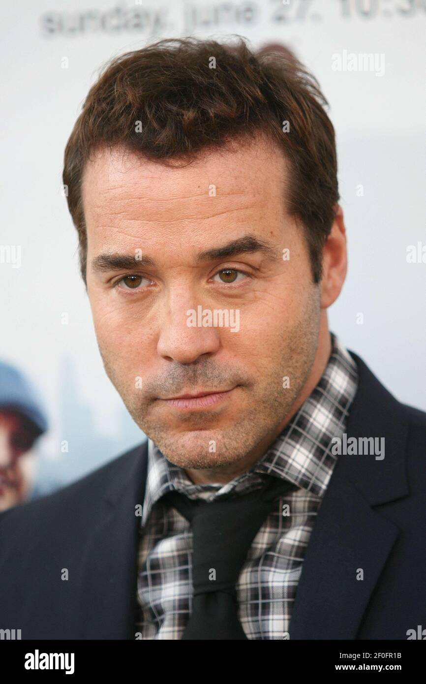 16 June 2010- Hollywood, CA - Actor Jeremy Piven arrives at the ...