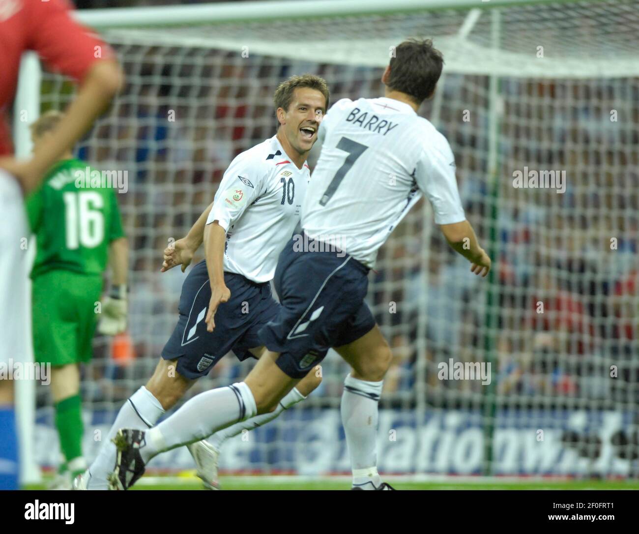 EURO CHAMPS ENGLAND V RUSSIA AT WEMBLEY 12/9/2007. OWEN AFTER SCORING ...