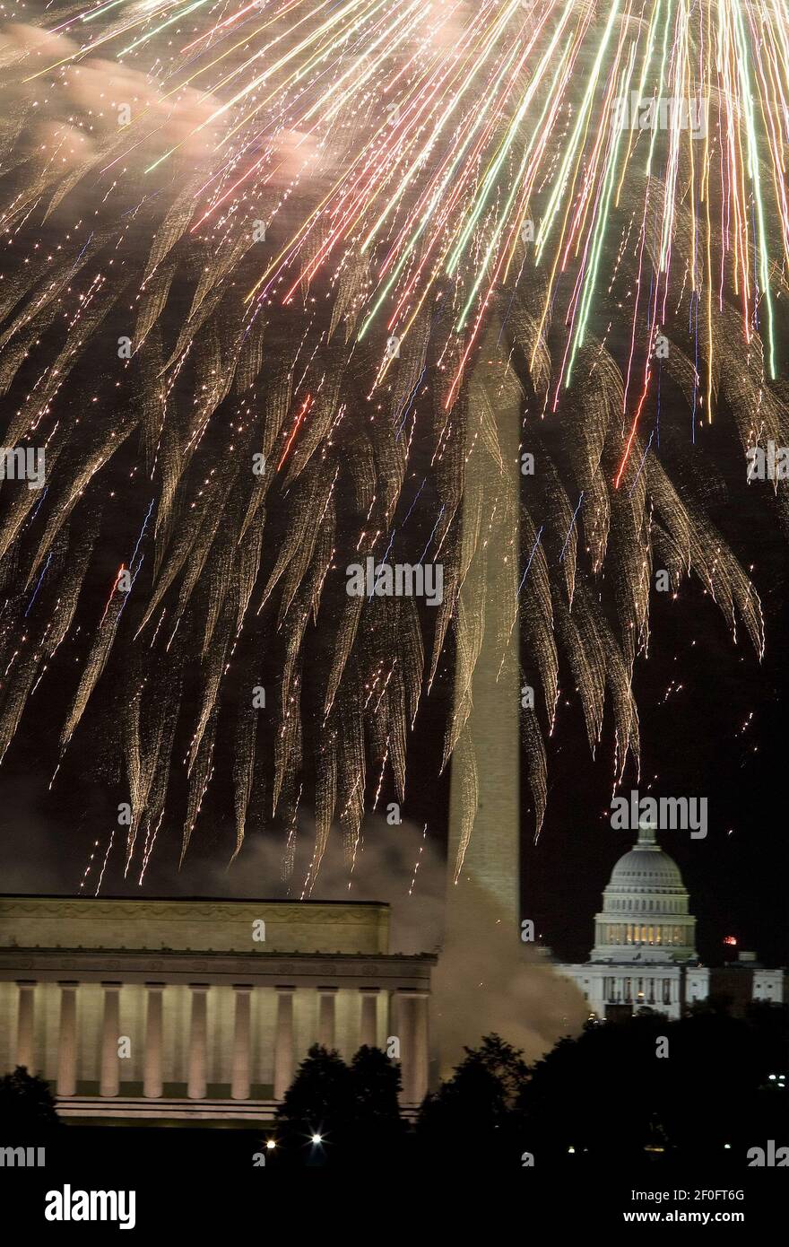 4 July 2010 - Washington, D.C. - Independence Day fireworks over the ...