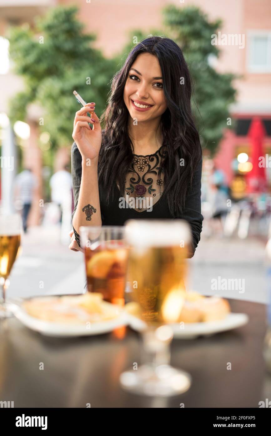 Gorgeous spanish woman hi-res stock photography and images - Alamy