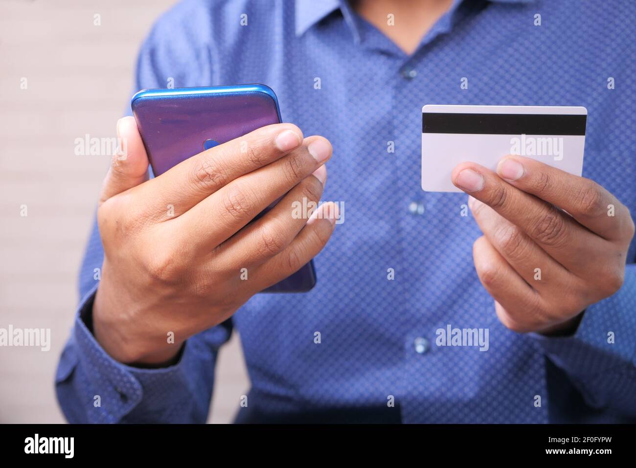 Payment using credit card hi-res stock photography and images - Alamy