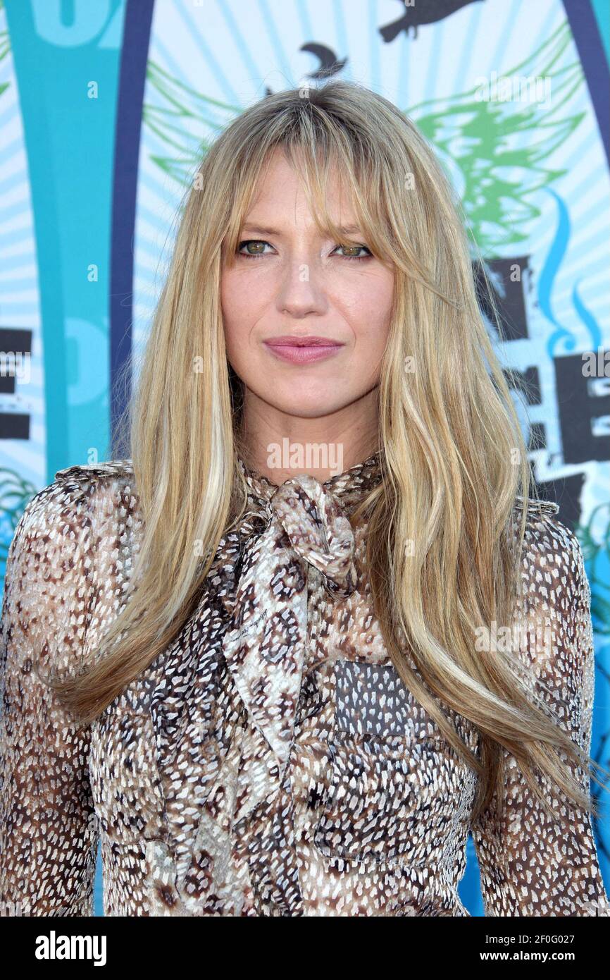 8 August 2010 - Universal City, CA - Anna Torv arrives at the 2010 Teen ...