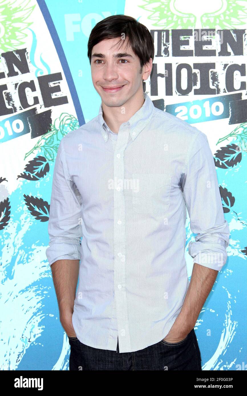 8 August 2010 - Universal City, CA - Justin Long arrives at the 2010 ...