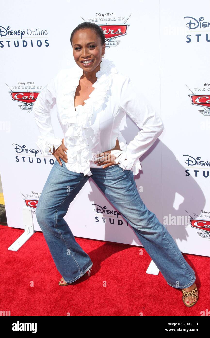 11 August 2010 - Burbank, CA - Jennifer Lewis arrives at the Disney ...