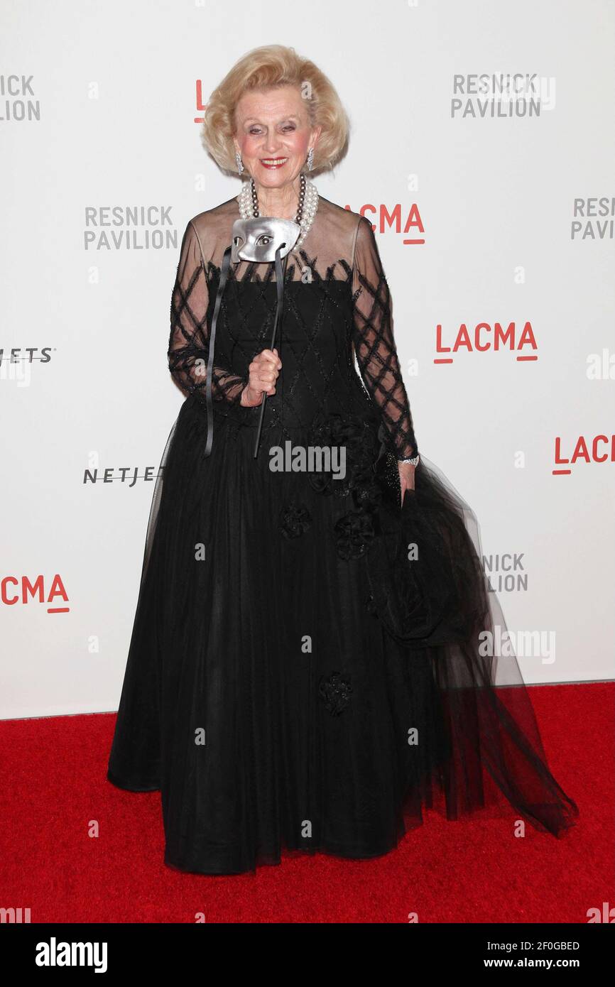 25 September 2010 - Los Angeles, CA - Barbara Davidson arrives to LACMA ...