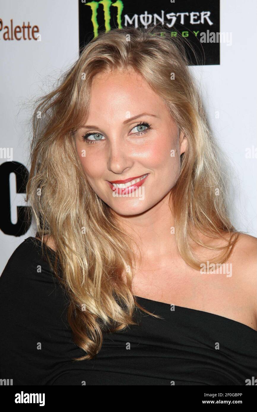 28 September 2010 - Hollywood, CA - Alexis Peters arrives to the ...