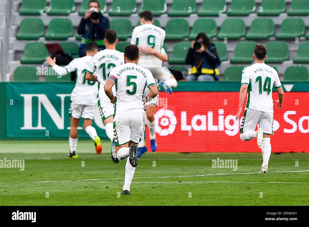 ELX, SPAIN - MARCH 6: Team of Elche CF celebrating goal of Guido ...