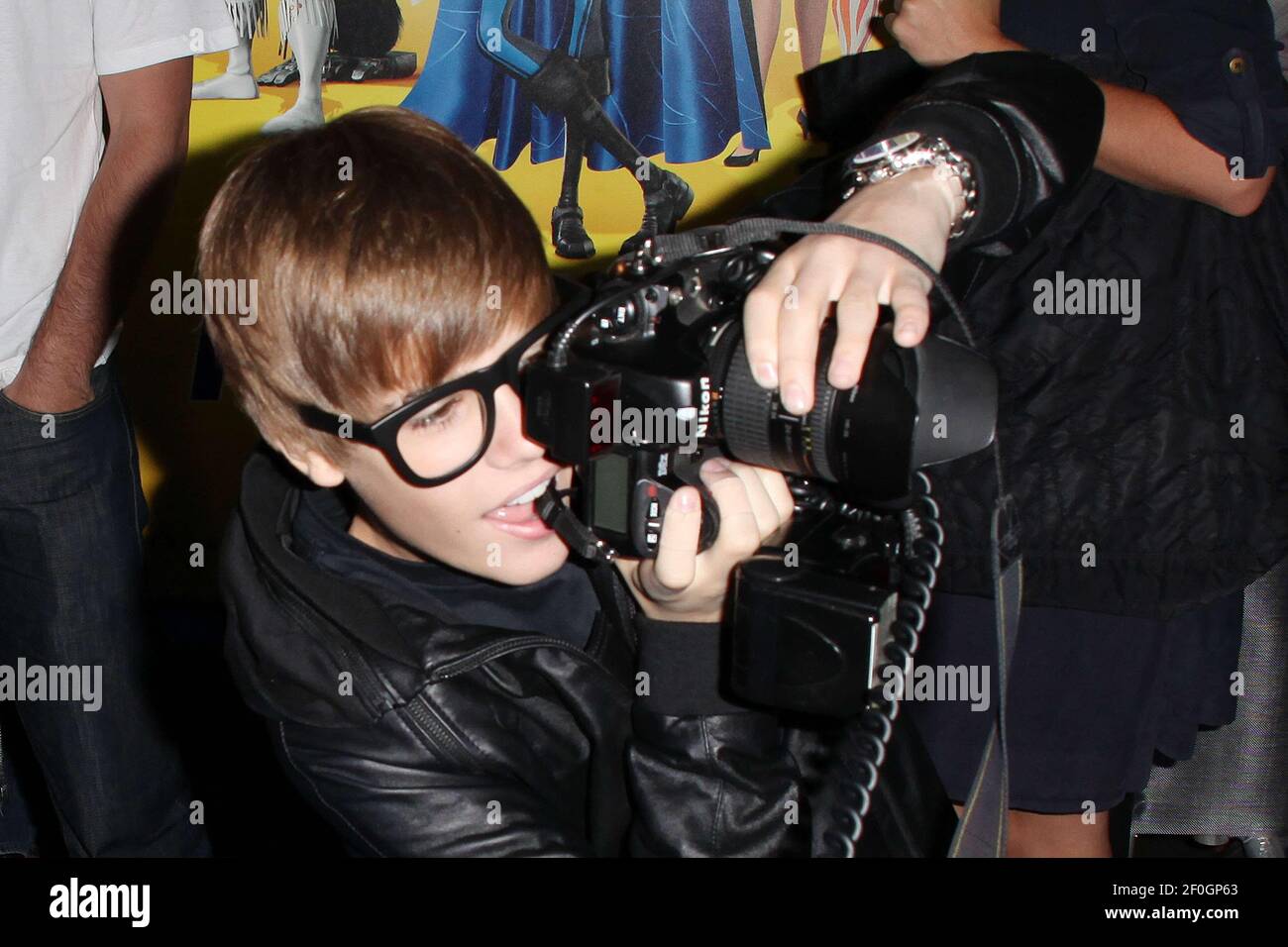 30 October 2010 - Hollywood, CA - Justin Bieber shoots with a ...