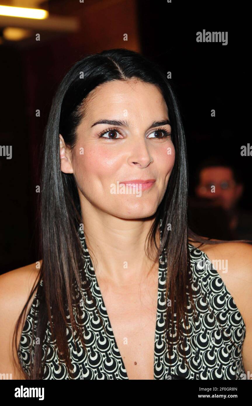 4 November 2010 - Miami, Florida - Actress Angie Harmon attends JW ...