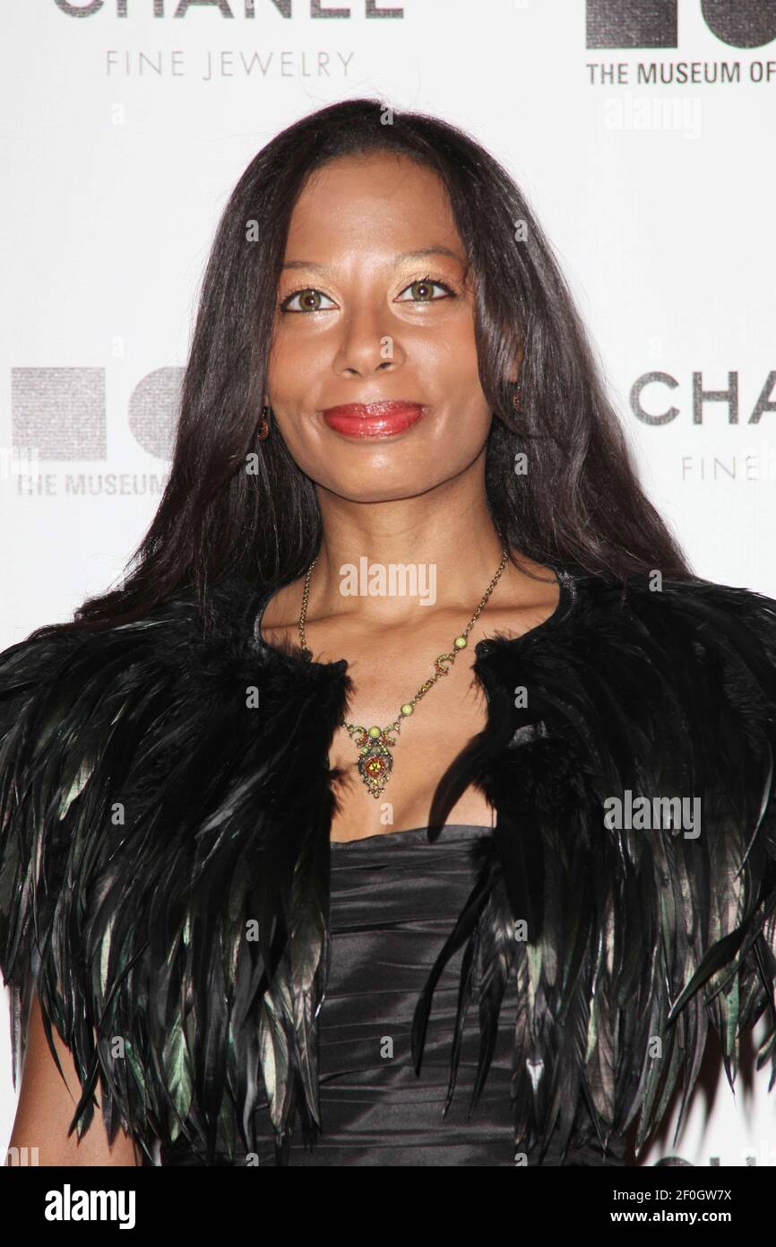 13 November 2010 - Los Angeles, CA - Carin von Berg arrives to the MOCA ...