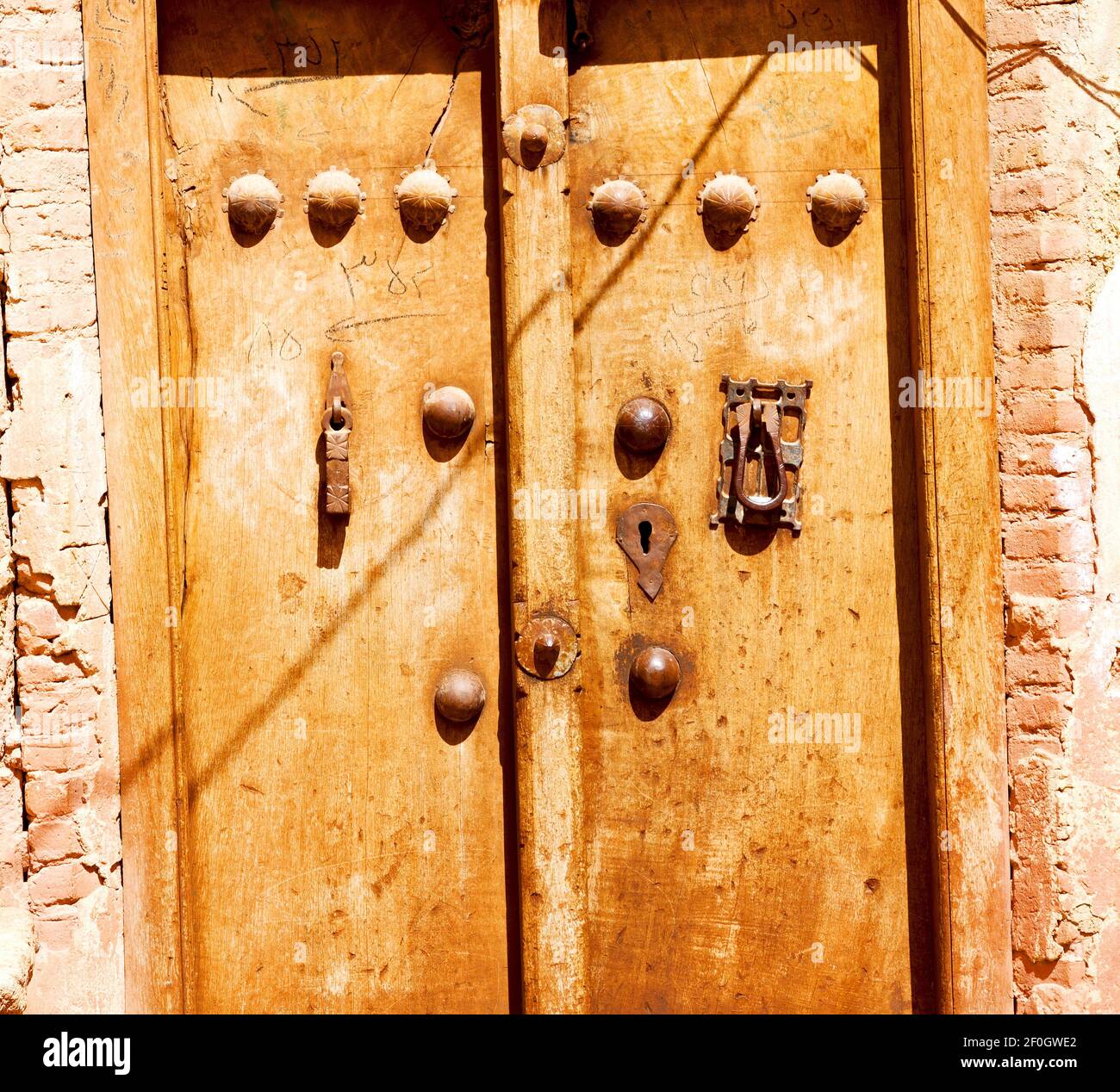 In iran old door Stock Photo - Alamy