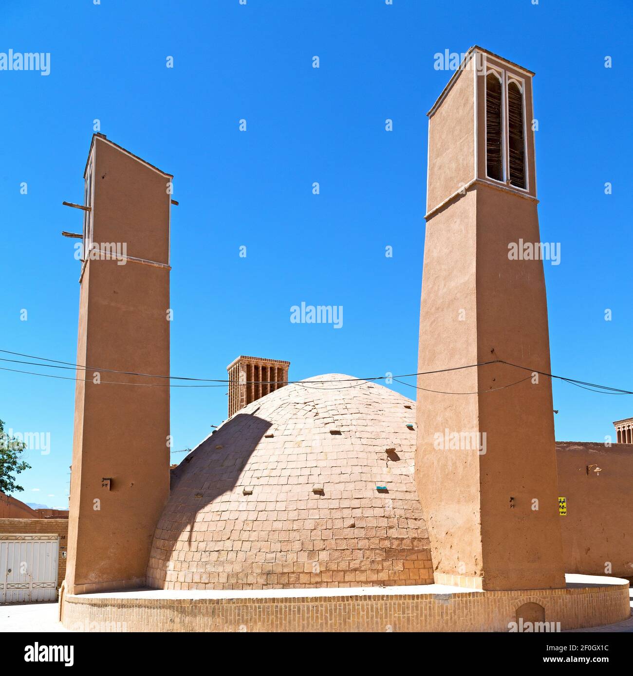 Windcatcher house in yazd hi-res stock photography and images - Alamy