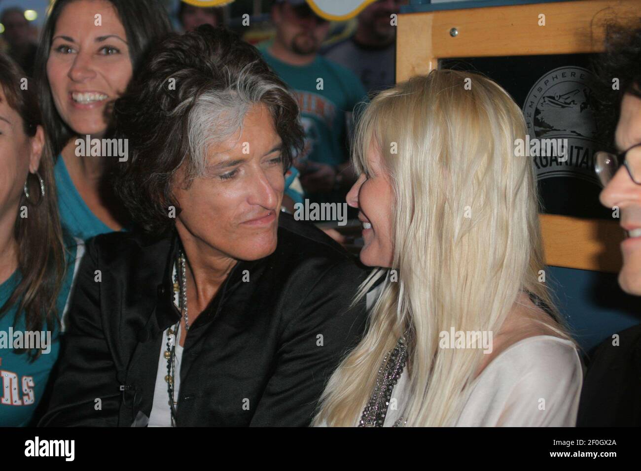 Joe perry wife hi-res stock photography and images - Alamy