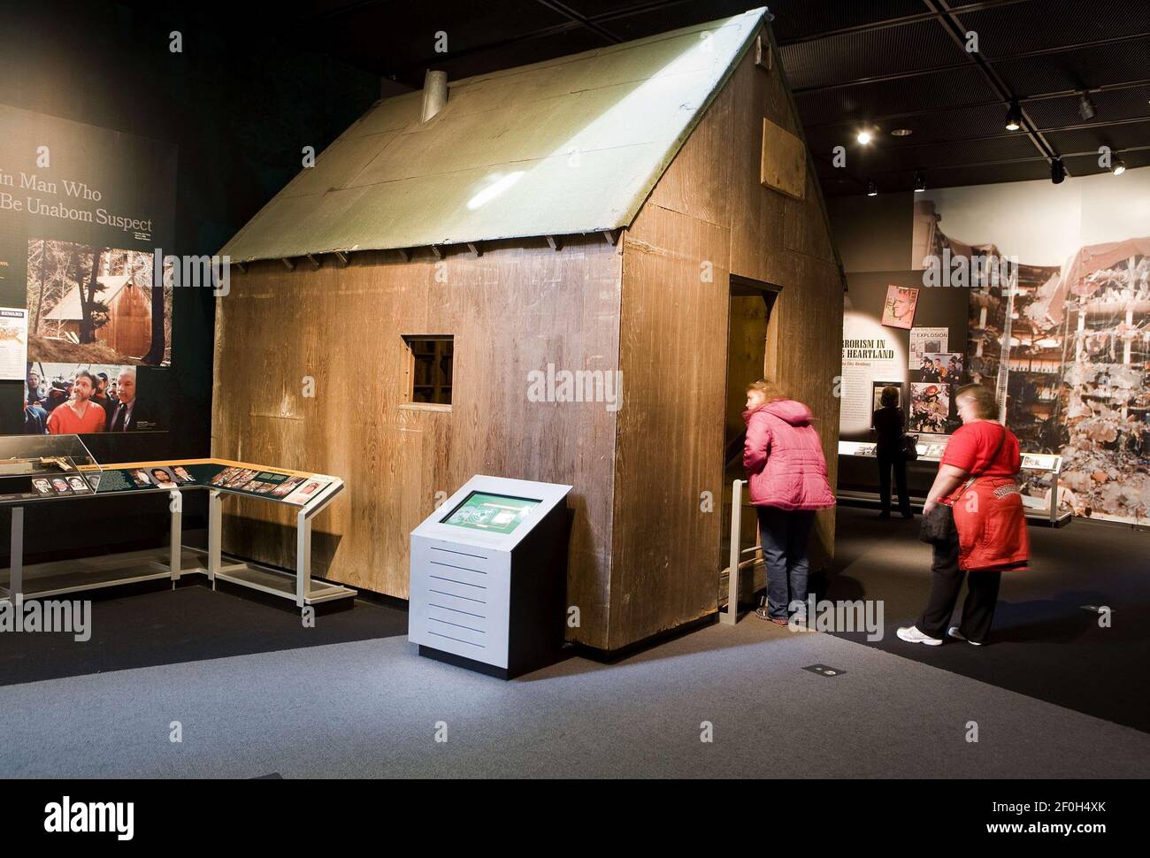 Unabomber cabin hi-res stock photography and images - Alamy